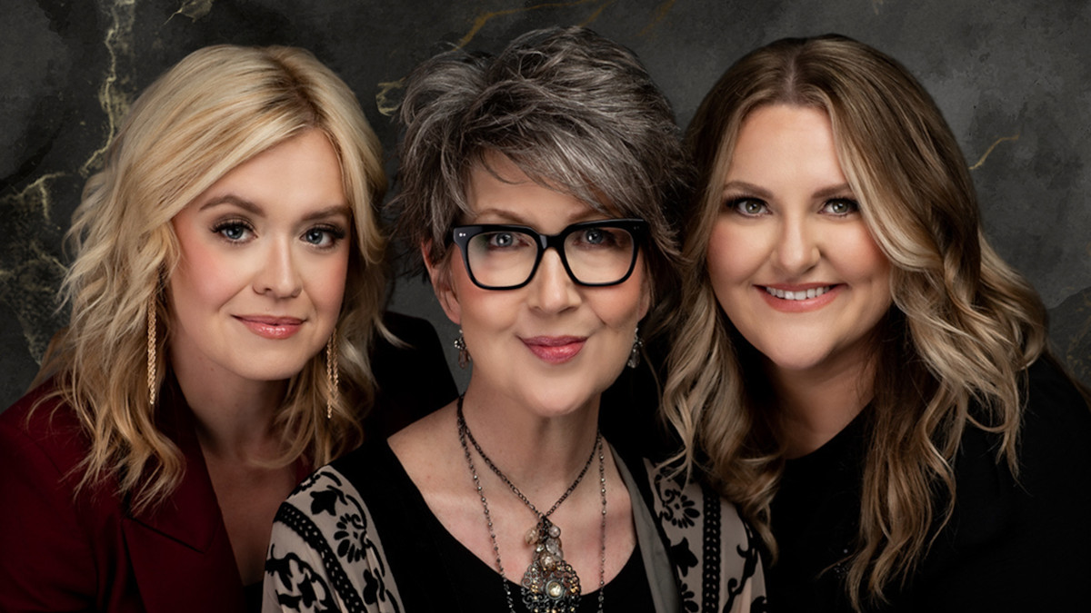 Lauren, Amber & Kenna Deliver a Powerful Trio with a Heavenly Debut ...
