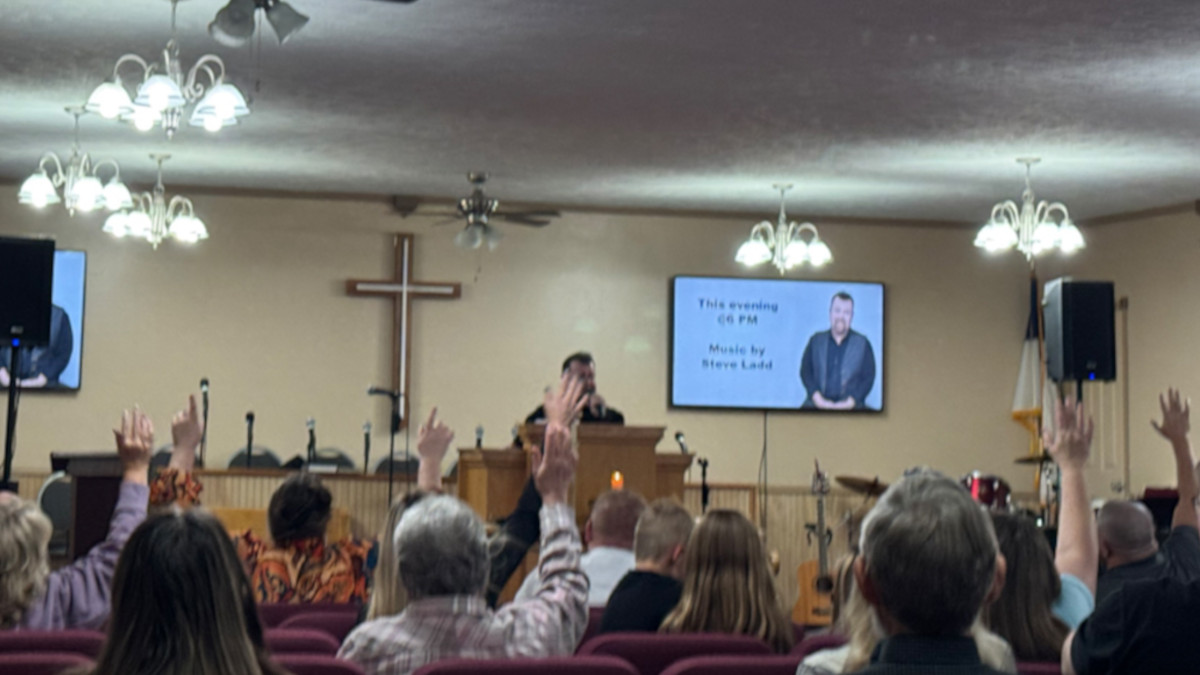 Steve Ladd celebrates two years as solo artist with new Christmas ...